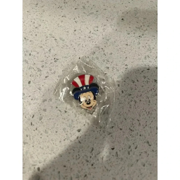 Disney | Accessories | Disney Patriotic Cast Exclusive Mickey Mouse In ...